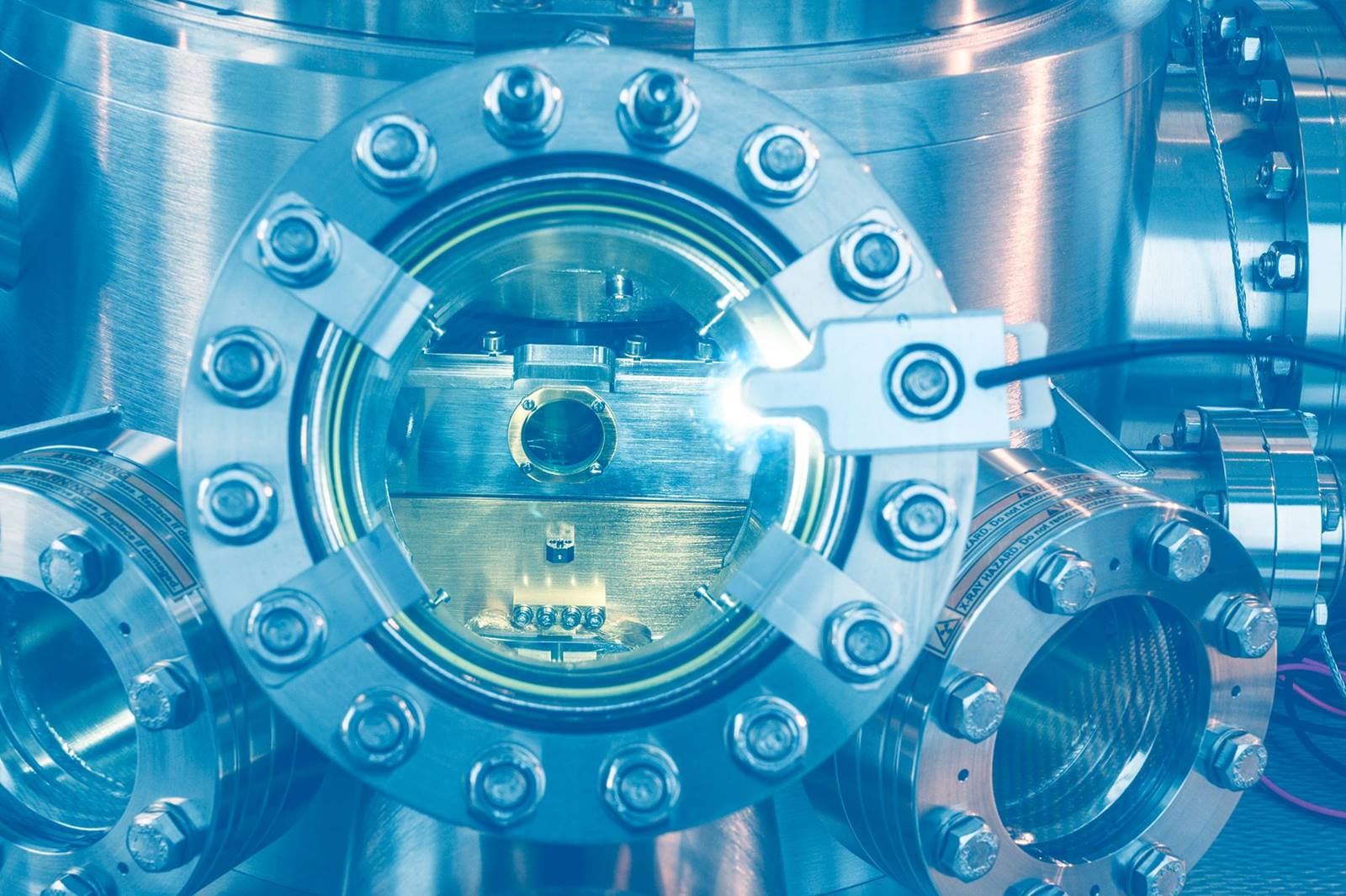 Major investment for developing first fully functional quantum computer